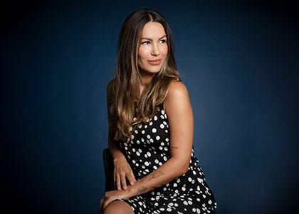 Tengo tus nudes y las voy a publicar - by Romina Sacre