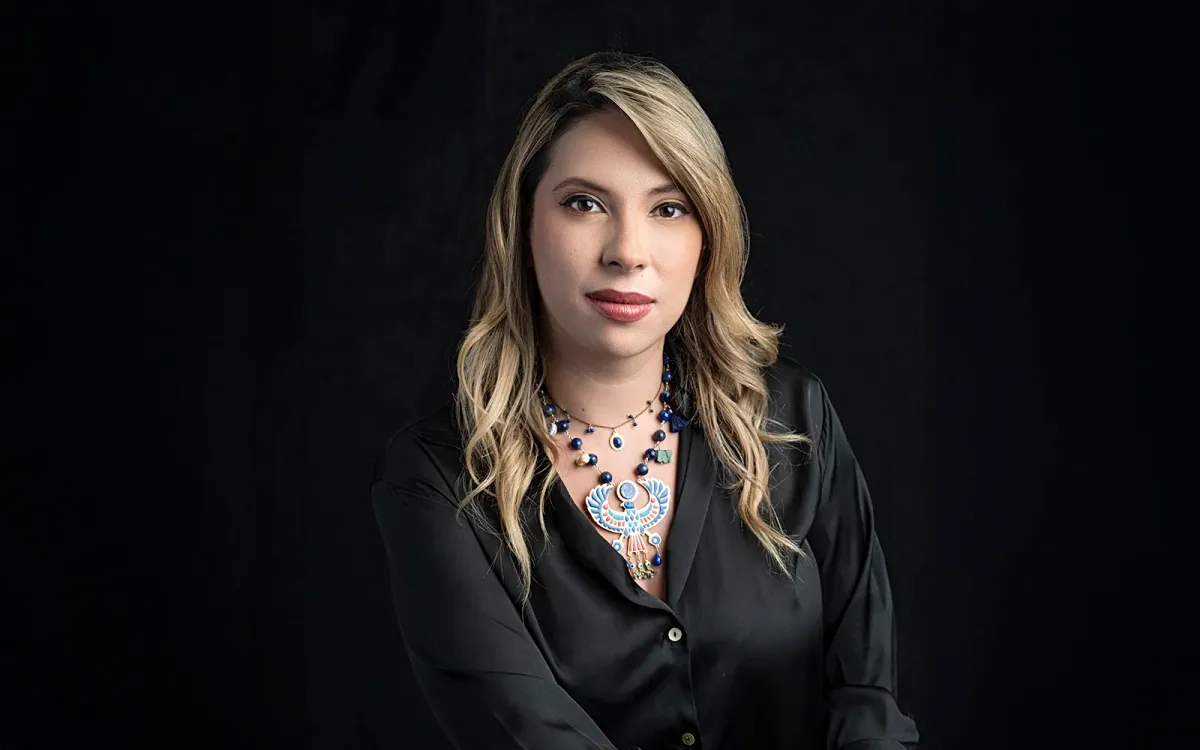 La visita que viene con uniforme